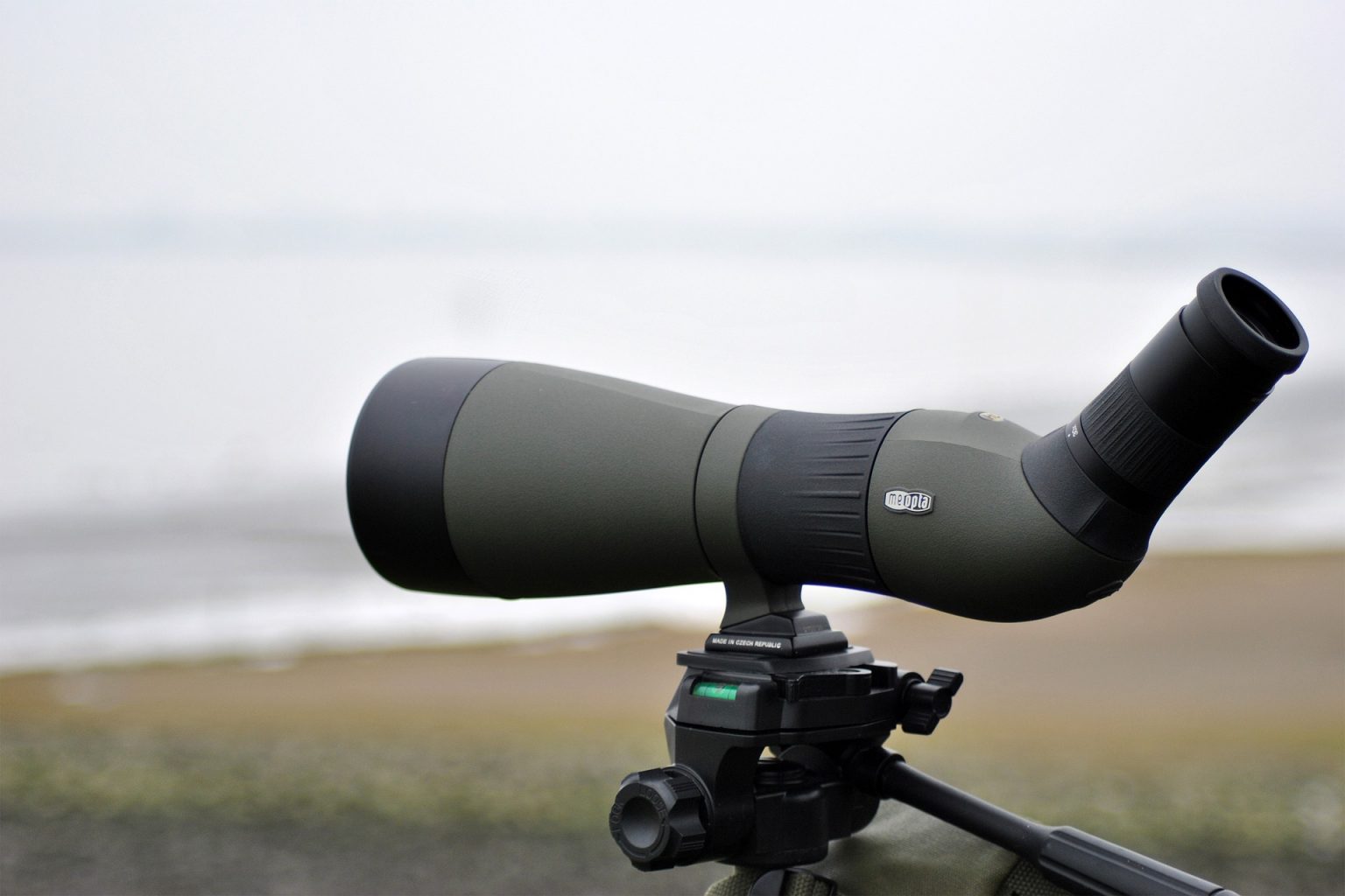 Best Spotting Scope For Birding & Bird Watching (2025 Review)
